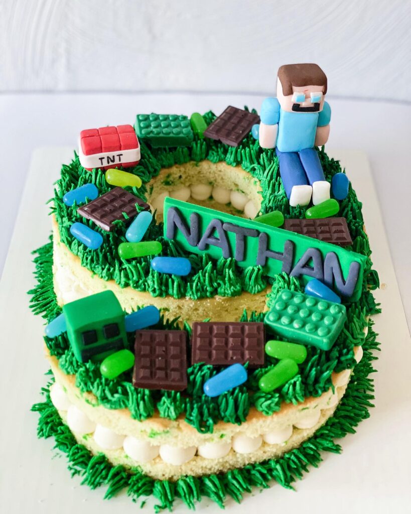 Minecraft-Theme Cake | TeaSpoon Sweets
